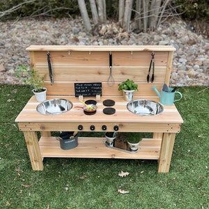 Centered Mud Kitchen With Backsplash and Working Faucet!; Outdoor Play ...