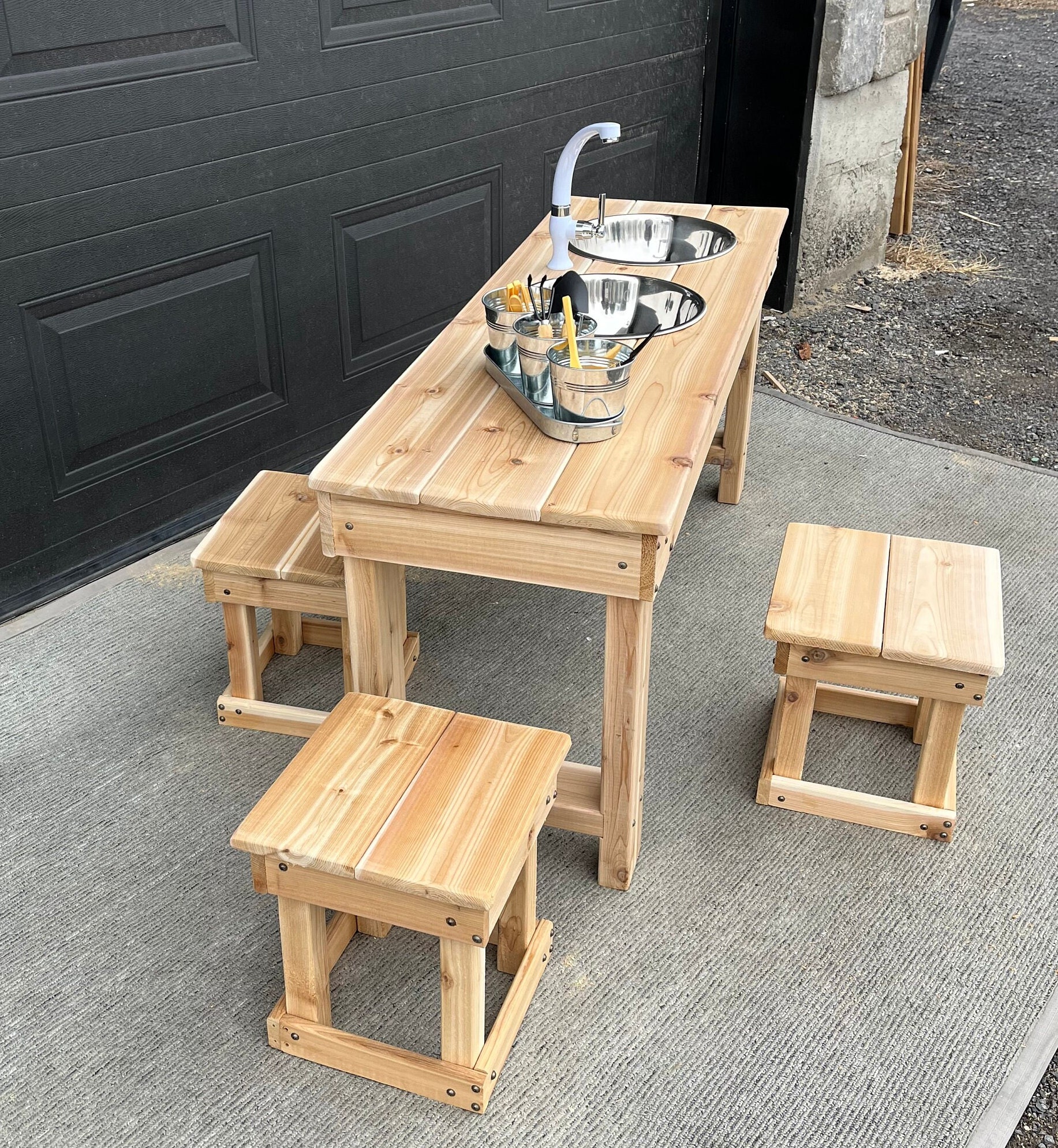 Simple Mud Kitchen With 2 Sinks and Faucet Water and Sand Play Table ...