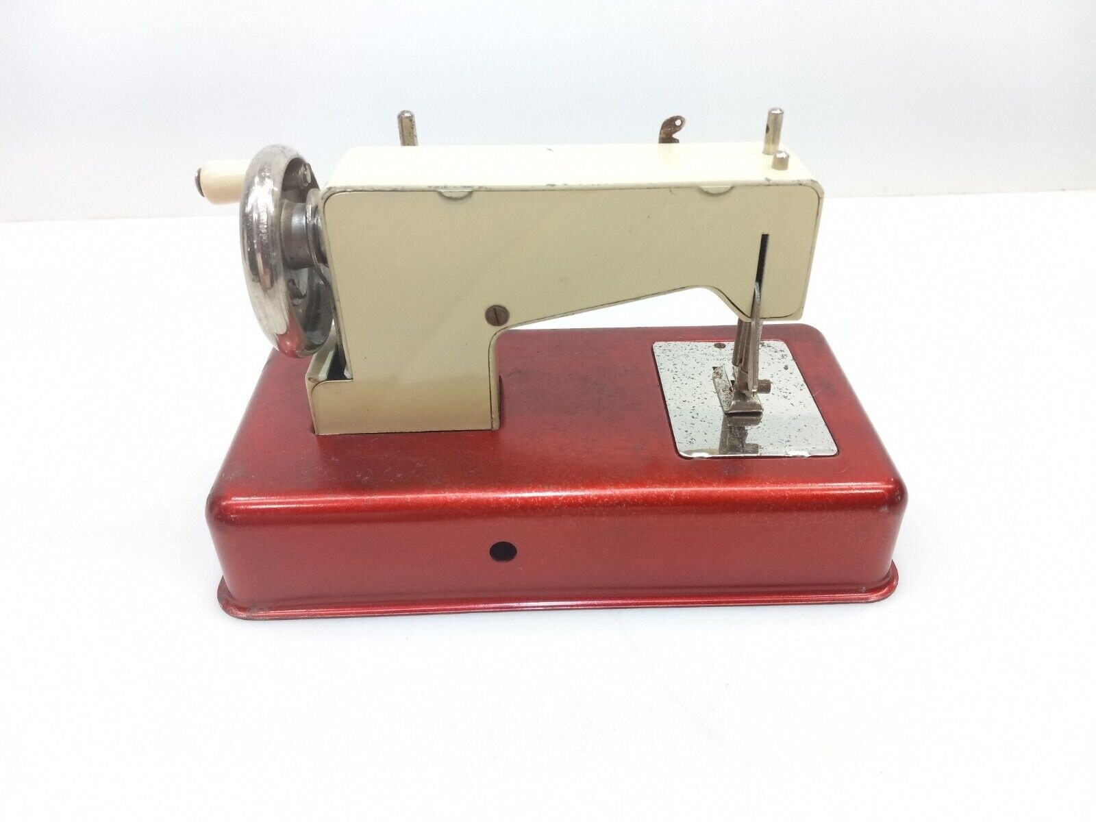 Vintage 1945-52 Cream & Red Casige Toy Sewing Machine Made in Western ...