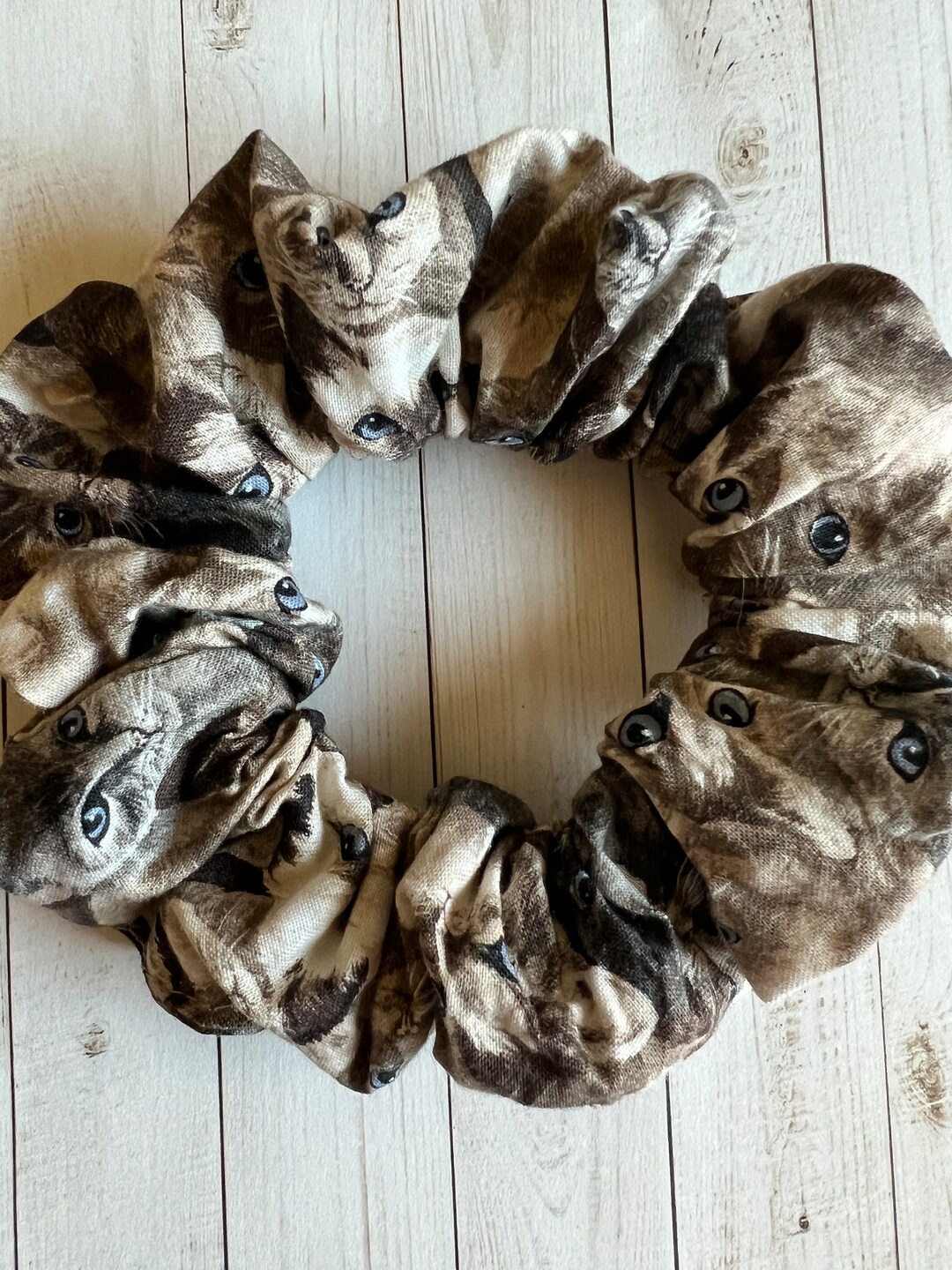 Cat Breeds With Brilliant Blue Eyes Scrunchies on Cotton, Gift for Cat ...
