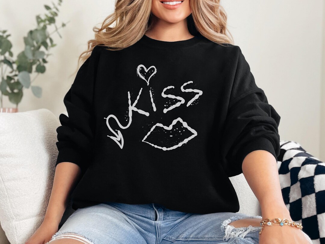 Graffiti Sweatshirt, Kiss Graffiti Sweatshirt, Great Gift Sweatshirt ...