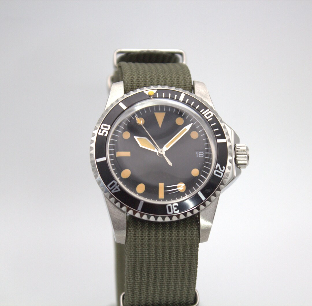 New, Custom Built Mens 39mm Dive Watch, Vintage Style, NH35 Automatic ...