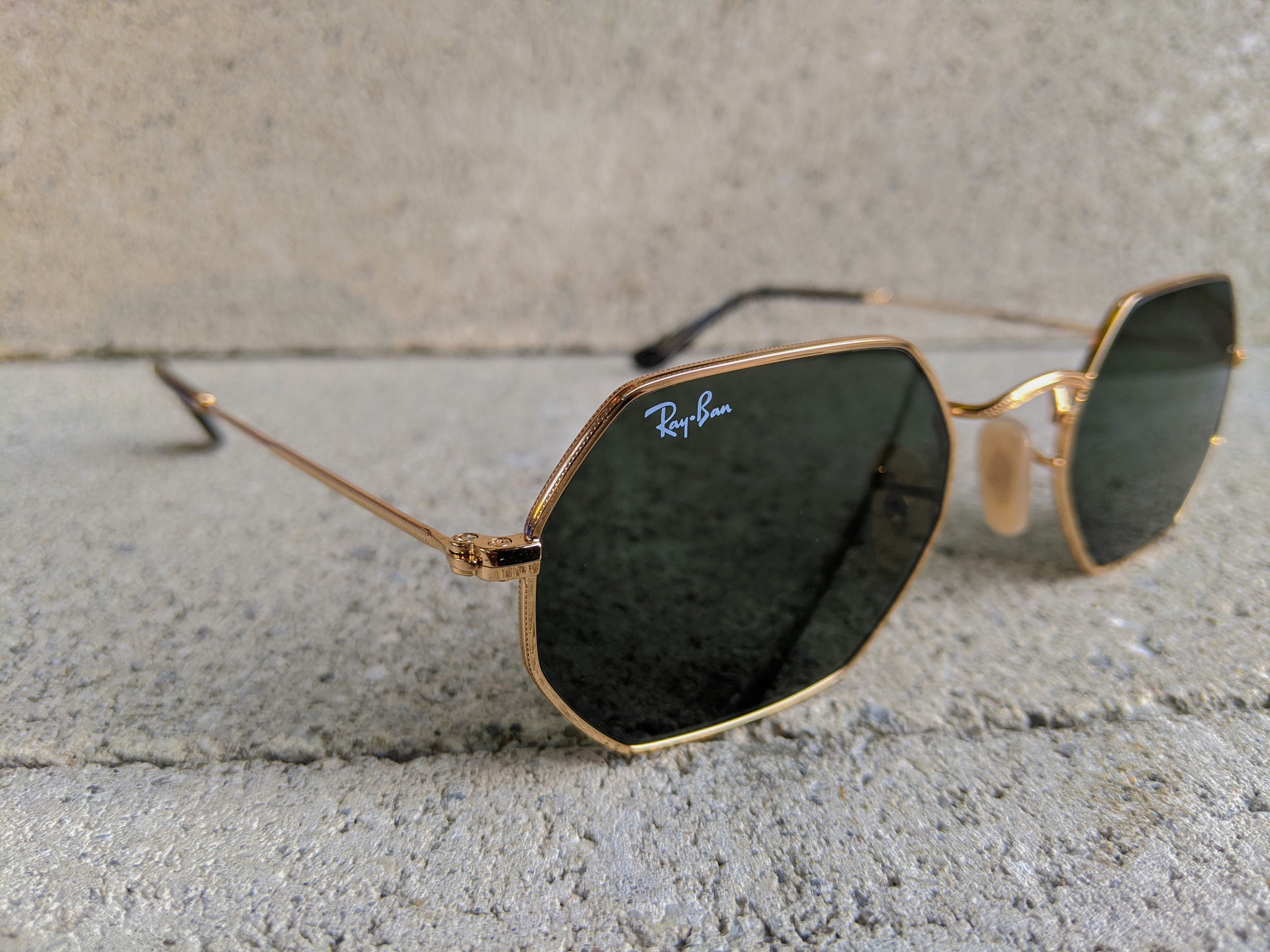 Ray Ban Eyewear Logo