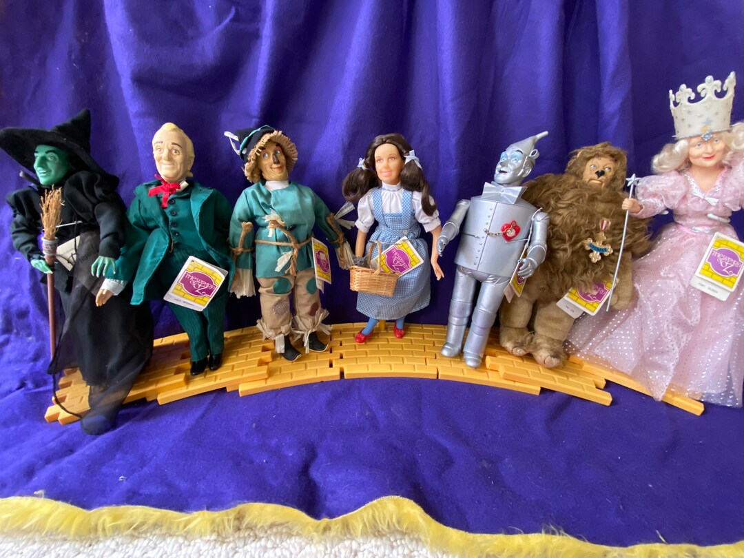 Wizard of OZ, 7 Dolls, 14, Stands on Yellow Brick Road - Etsy