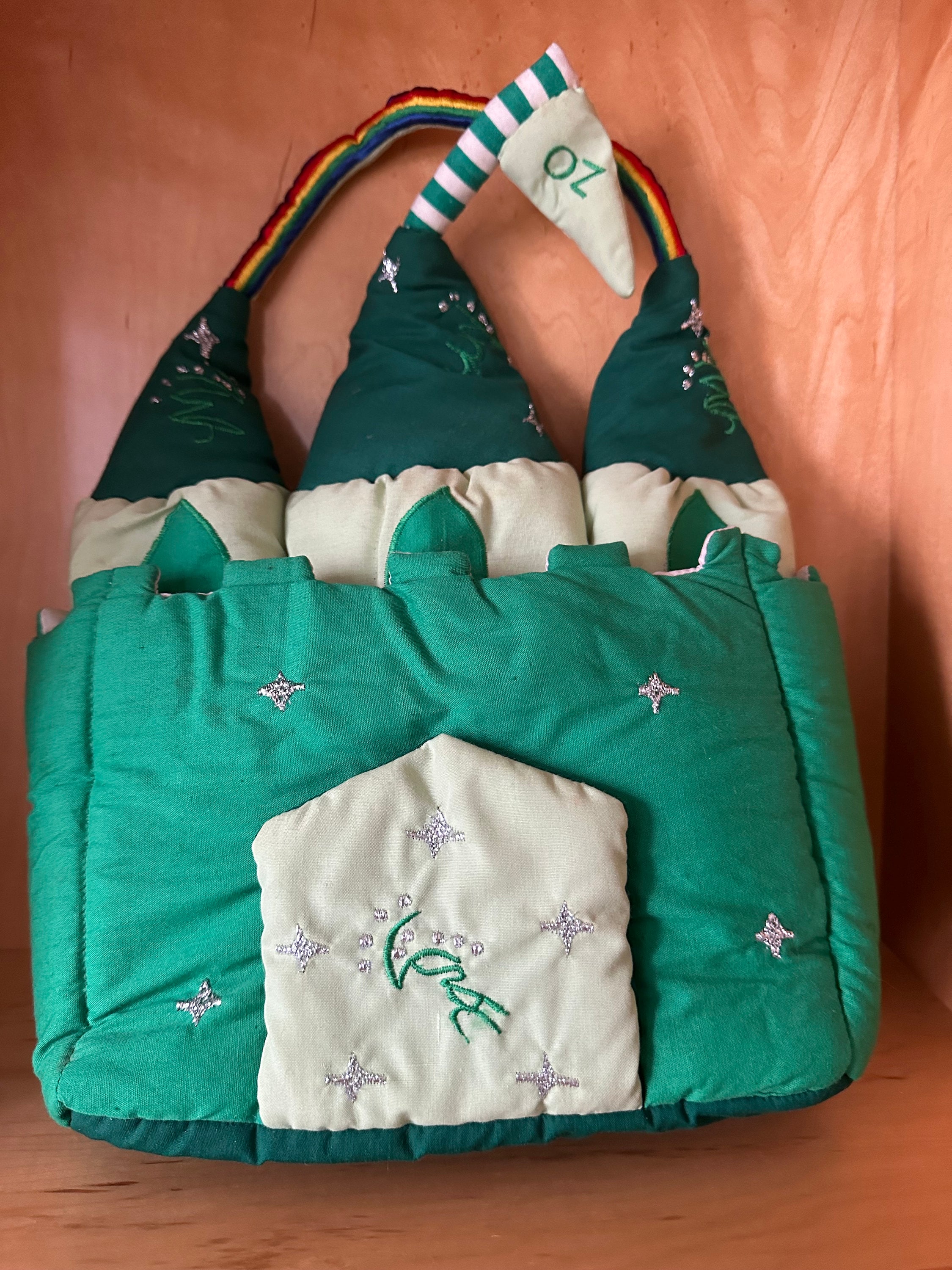 Wizard of OZ Quilted Carrying Bag With Stuffed Figures - Etsy