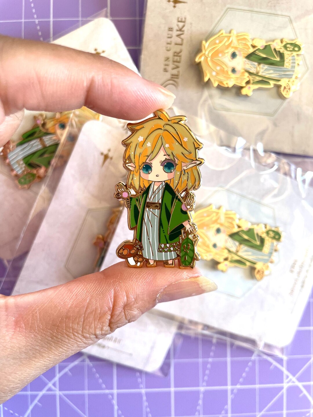 Loz｜kimono Link Chibi Hard Enamel Pin - Etsy