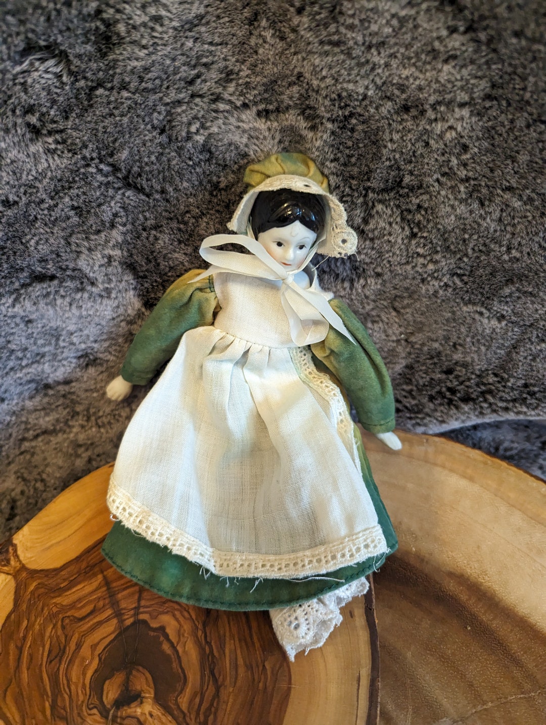 Vintage 7 Porcelain Prairie Dolls One in Red Dress and One in Green ...