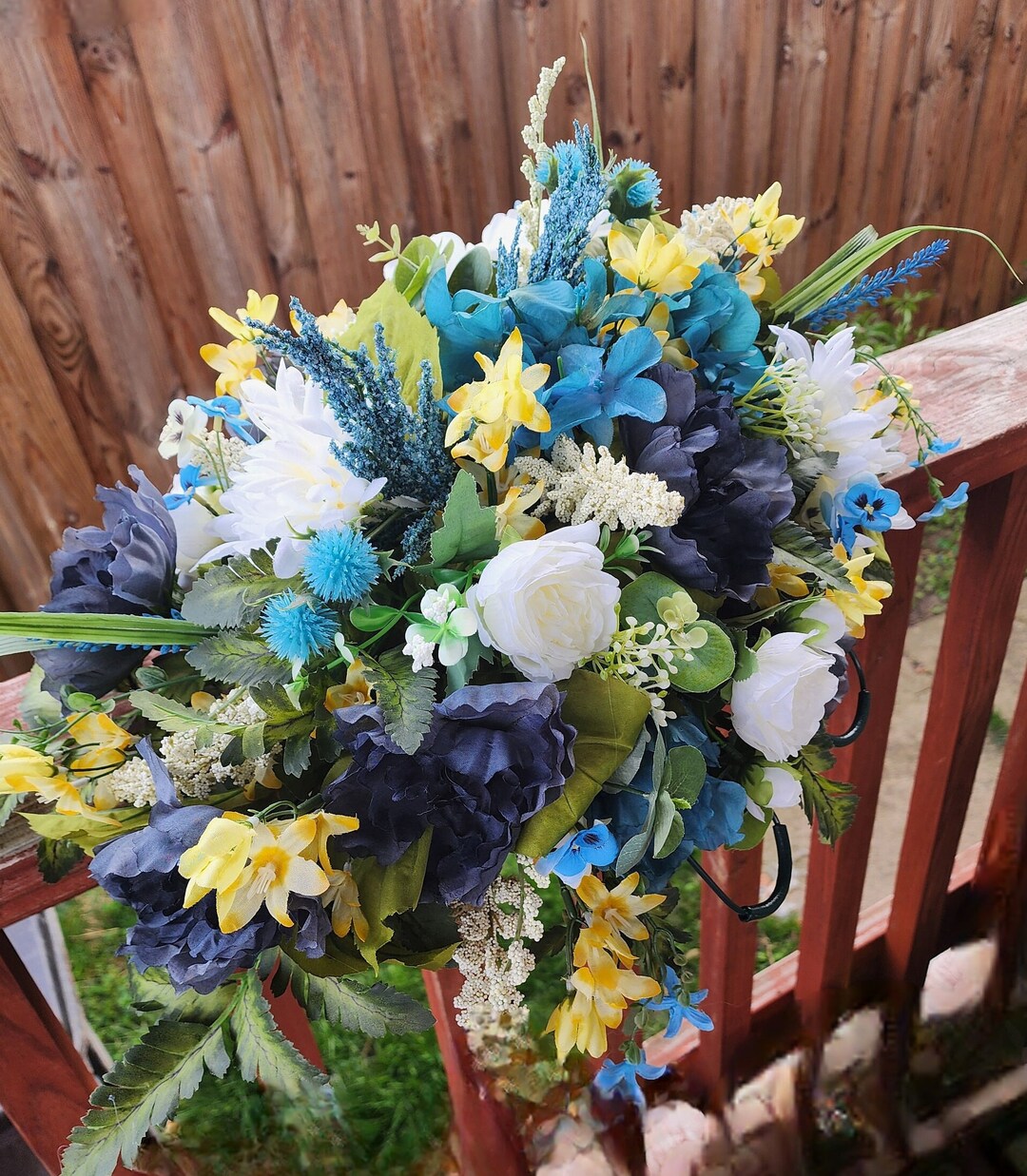 Summer Grave Decoration, Cemetery Saddle,monument Flowers, Grave ...