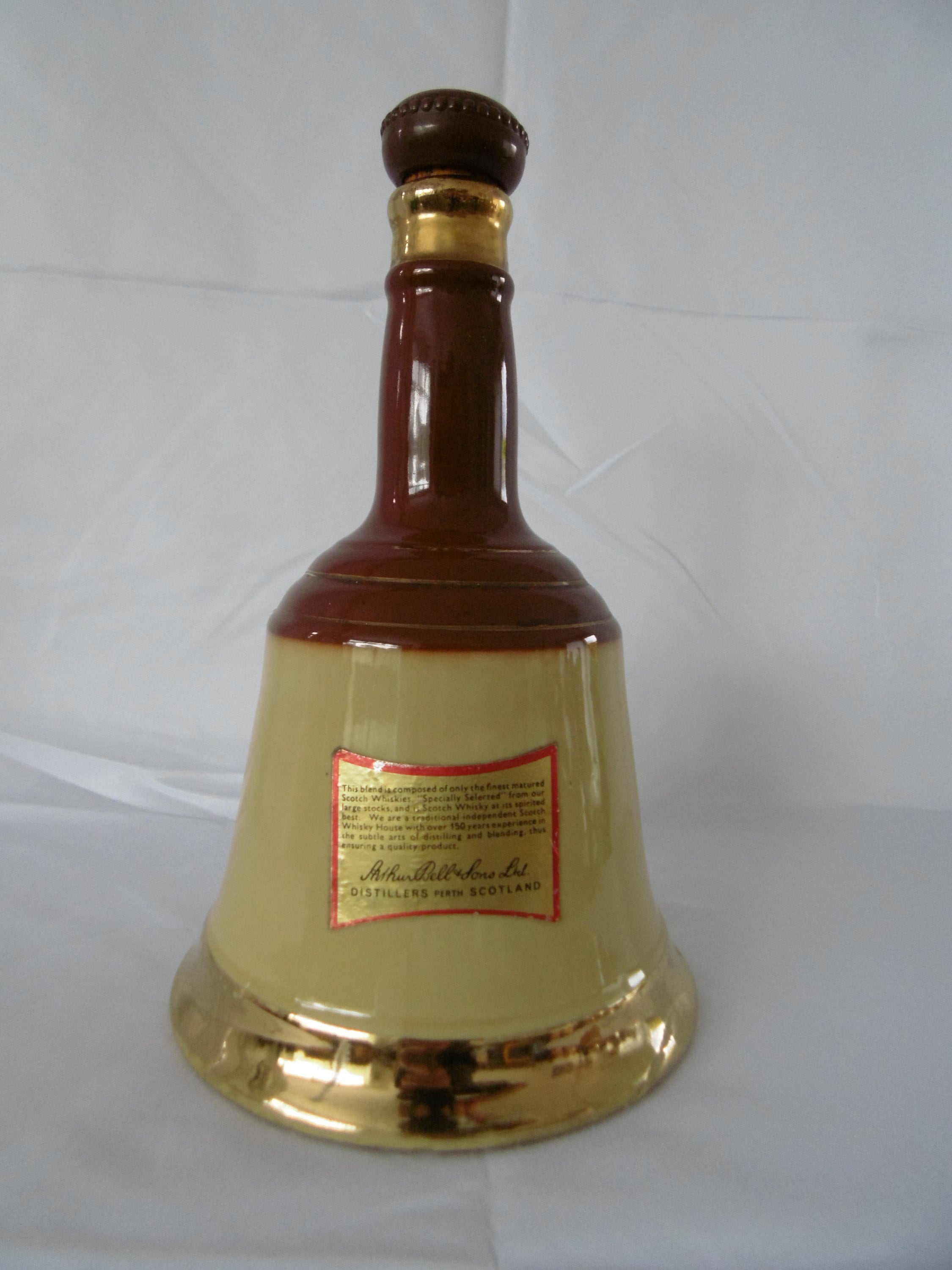 Wade Bell's Scotch Whisky Ceramic Bell Ornament - Etsy UK