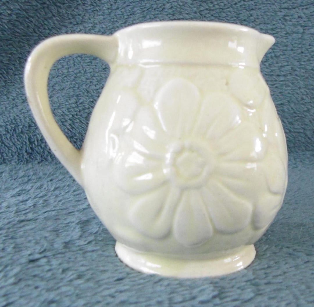 Daisy Embossed Milk Jug 1920s - Etsy