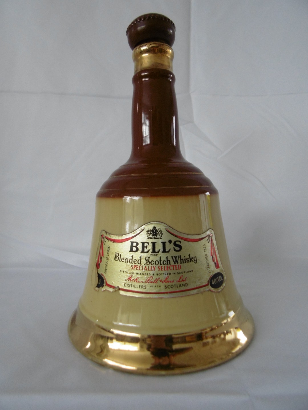Wade Bell's Scotch Whisky Ceramic Bell Ornament - Etsy UK