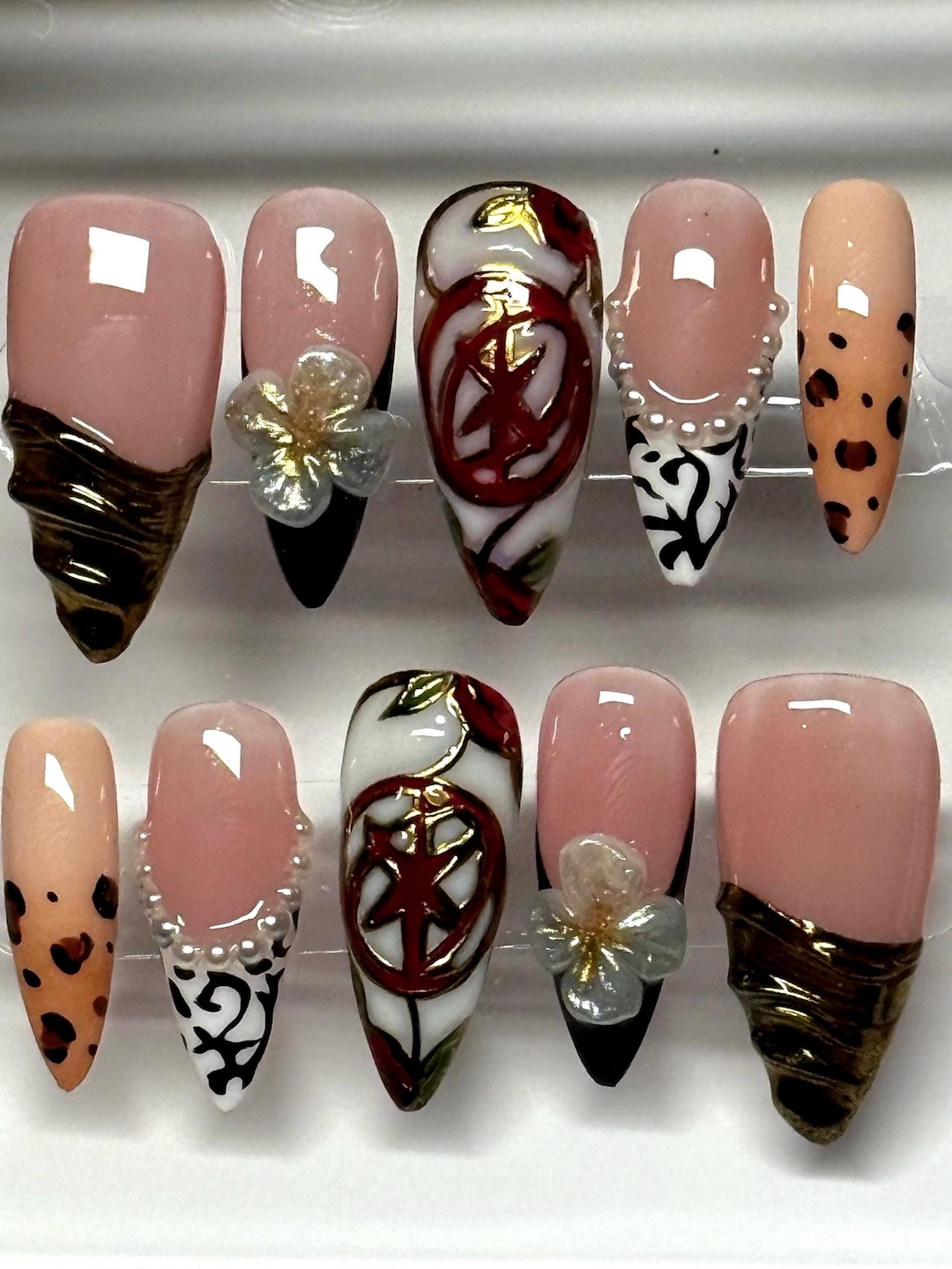 Kats Eye Gabriela Inspired Press on Nails: Kpop Concert Tour Design ...