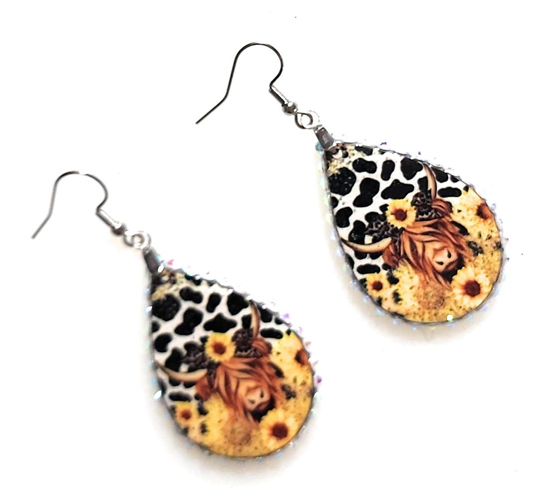 Highland Cow Earrings. - Etsy