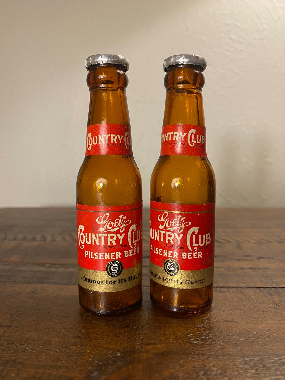 Vintage Goetz Country Club Pilsner Beer Salt and Pepper Shaker Set - Etsy