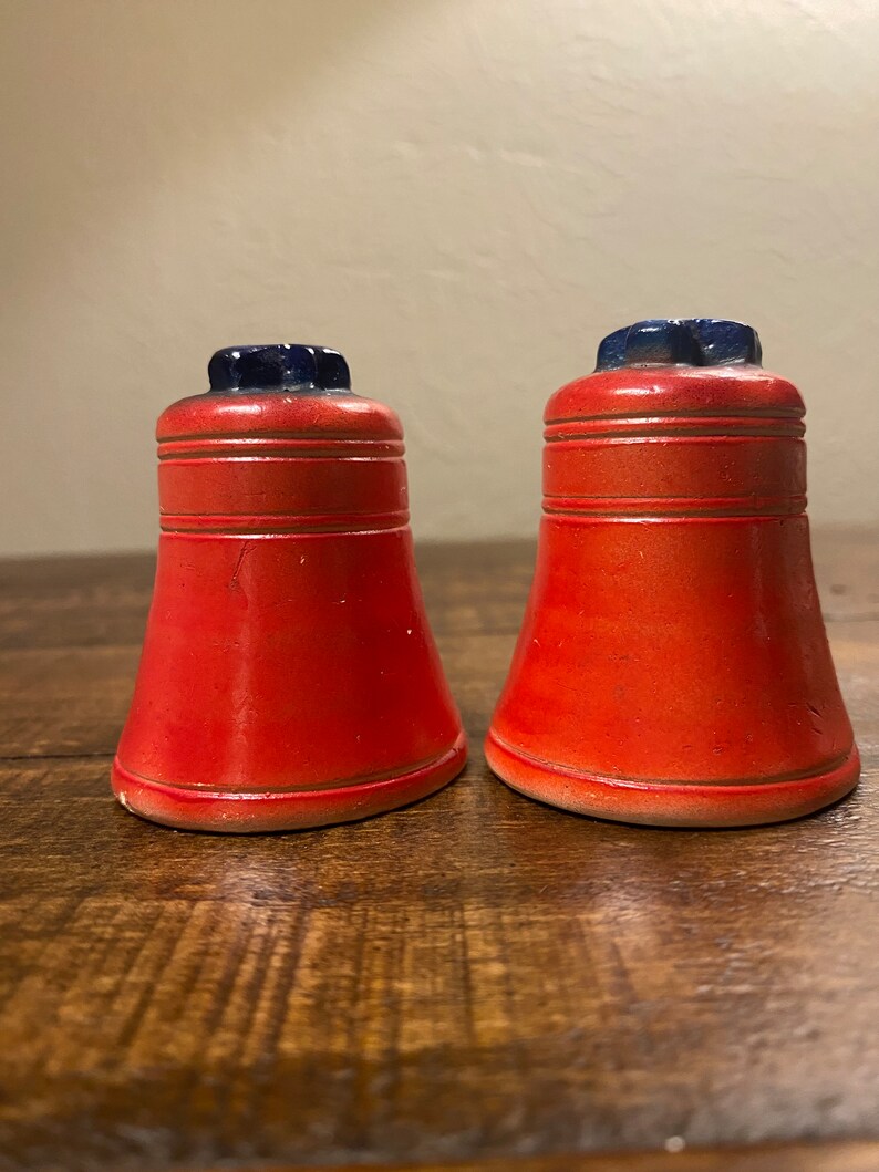 Liberty Bell Vintage Chalk Ware Salt and Pepper Shaker Set USA - Etsy
