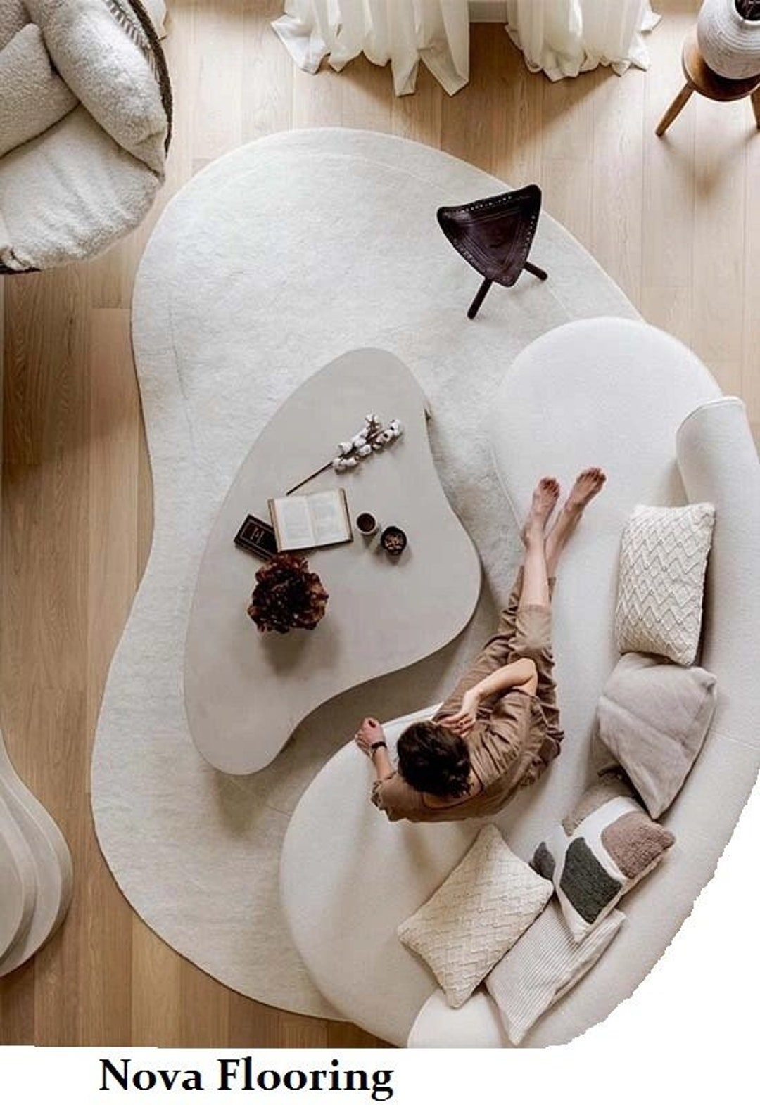 Monochromatic Modern Abstract Irregular Kidney Shape Woolen Hand Tufted ...