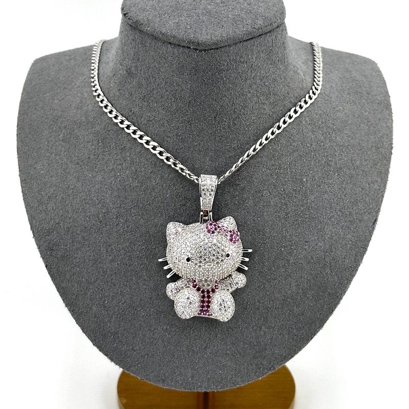 Hello Kittys Necklace - Etsy