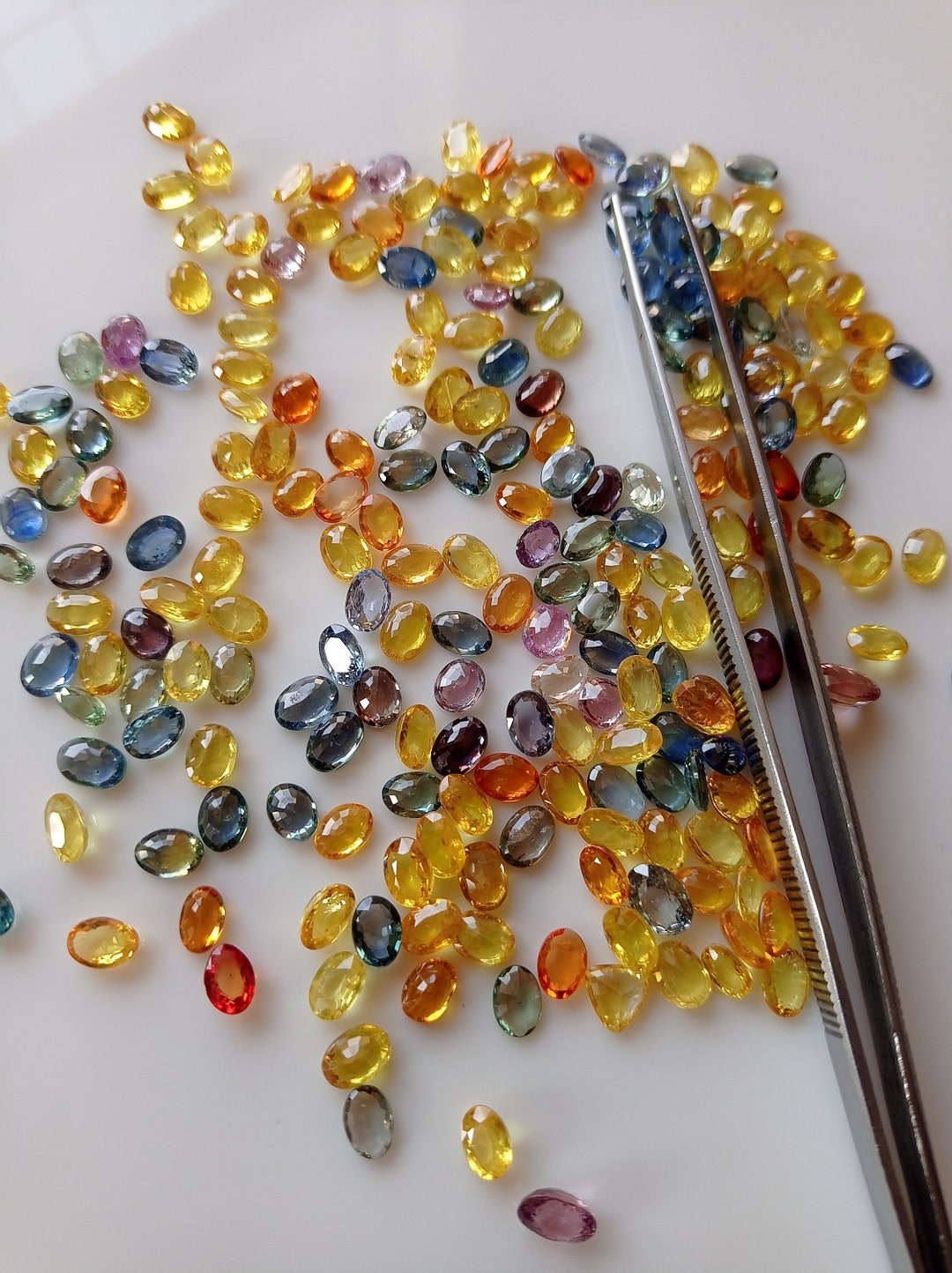 196.46 Cts 5x7mm Oval Faceted AAA Grade Multi Rainbow Sapphire ...
