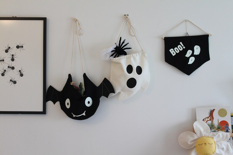 Bat Halloween Trick or Treat Bag | Personalized Kids Halloween Basket ...