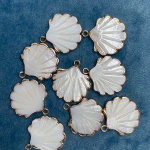 2 Pieces Electroplating MOP Sea Shell Pendant With Bail, Mother of ...