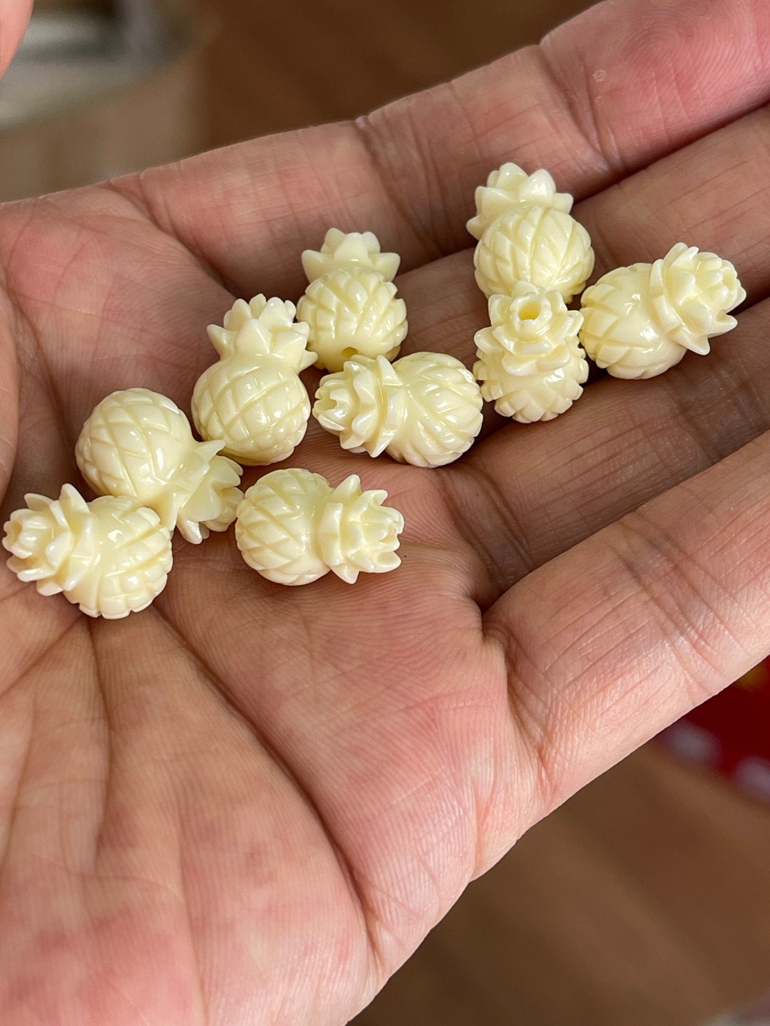 10 Pieces MOP Pineapple Beads, Cream Ivory Resin Charm Pendants, E126 ...