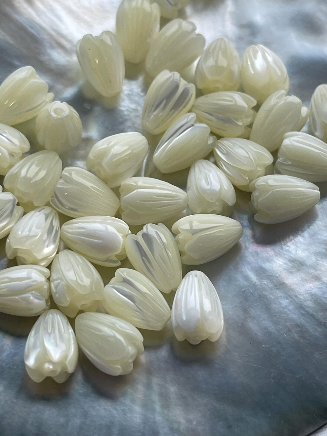 10 Pcs Mother of Pearl Hawaiian Pikake Beads， Hand Carved Jasmine ...