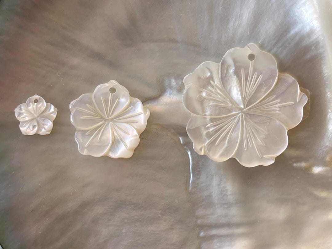 6pcs Carved MOP Hibiscus Beads, Mother of Pearl Plumeria Beads, Hand ...