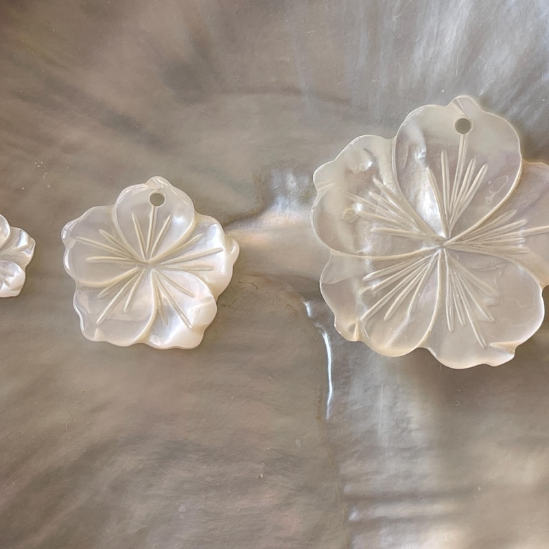Shell Hibiscus Charm - Etsy