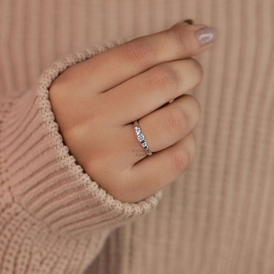 14K Solid Gold Minimalist Ring Thin Gold Stacking Ring 3 Stone Ring ...