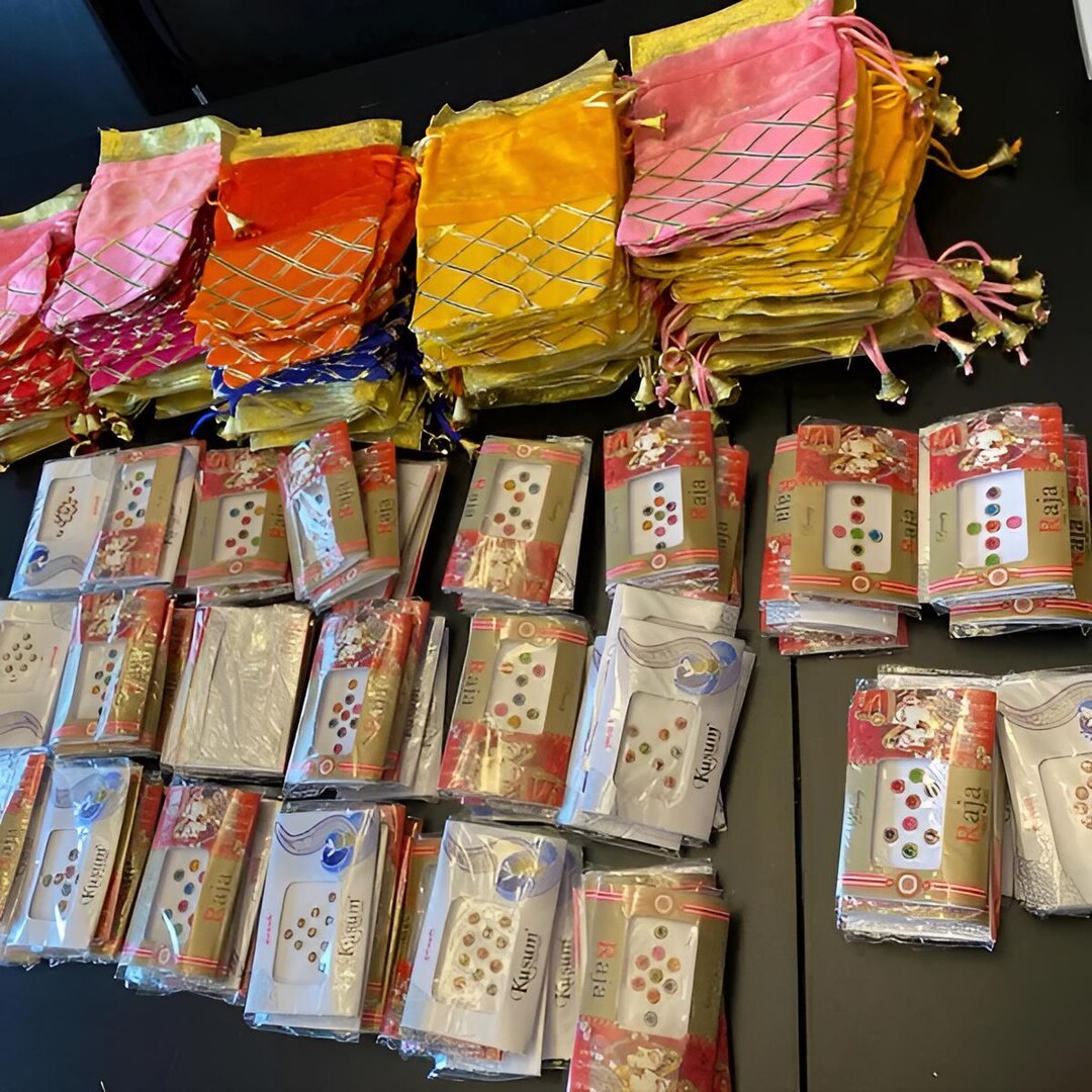 Velvet Potli Bags + Bindi Set: Indian Wedding Favor Combo - Etsy