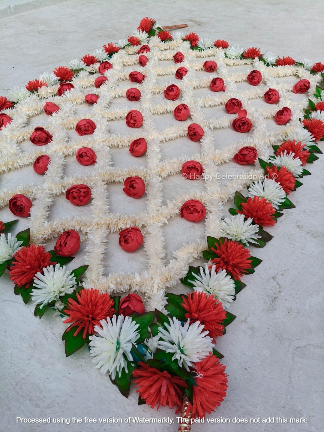 White & Red Jasmine Bridal Entry Phoolon Ki Chaadar, Wedding Bride ...