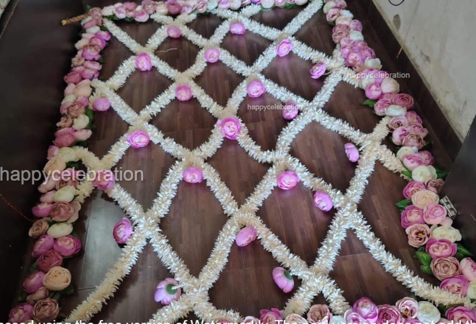 Off White Jasmine With Big Flower Bridal Entry Chaadar ,full Heavy ...