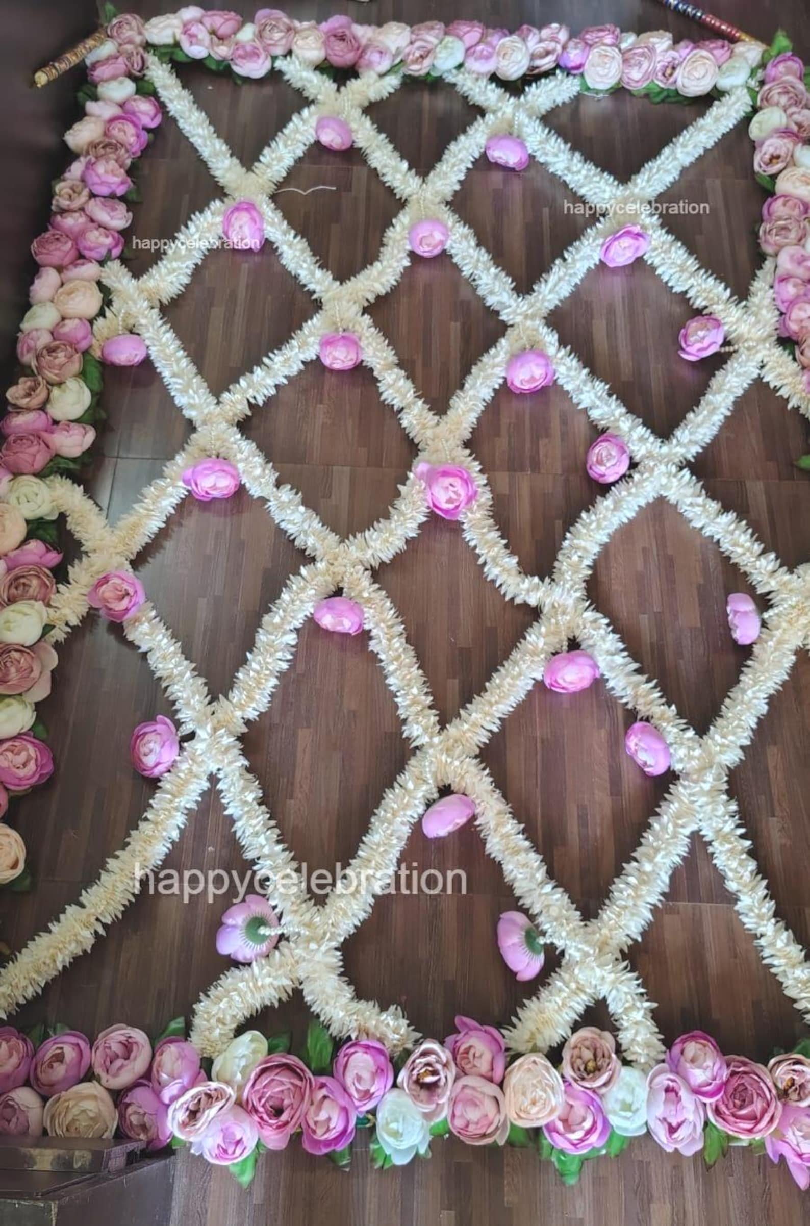 Off White Jasmine With Big Flower Bridal Entry Chaadar ,full Heavy ...