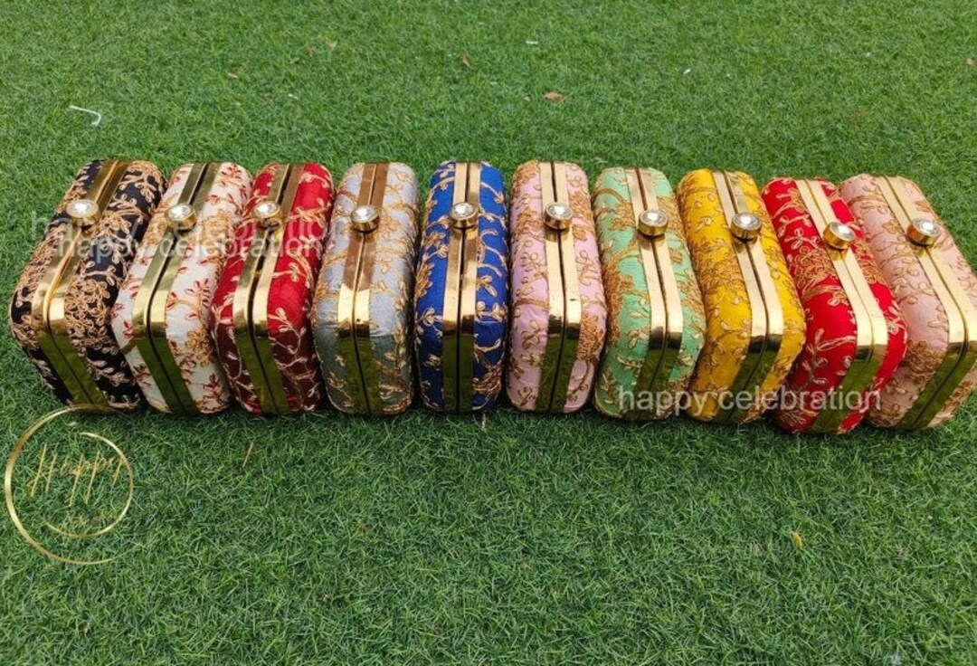Indian Clutch Bags: Perfect Wedding Wear Handbags Embroidered Clutch ...