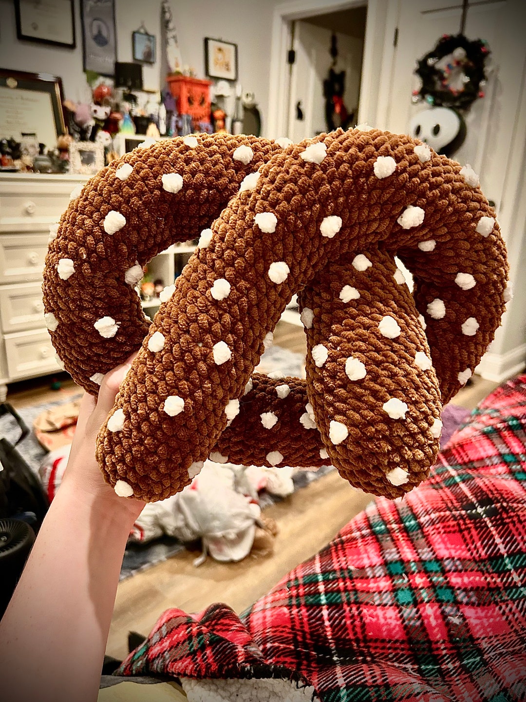 Hot Pretzel Plushy (custom) - Etsy
