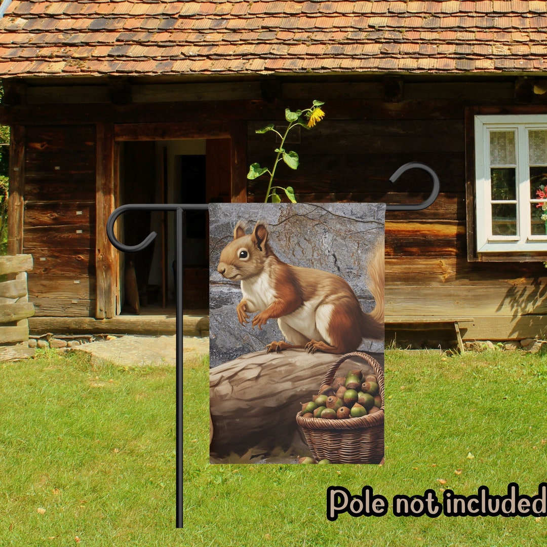 Rustic Squirrel Yard Flag, Wildlife Outdoor Animal Yard Banner ...