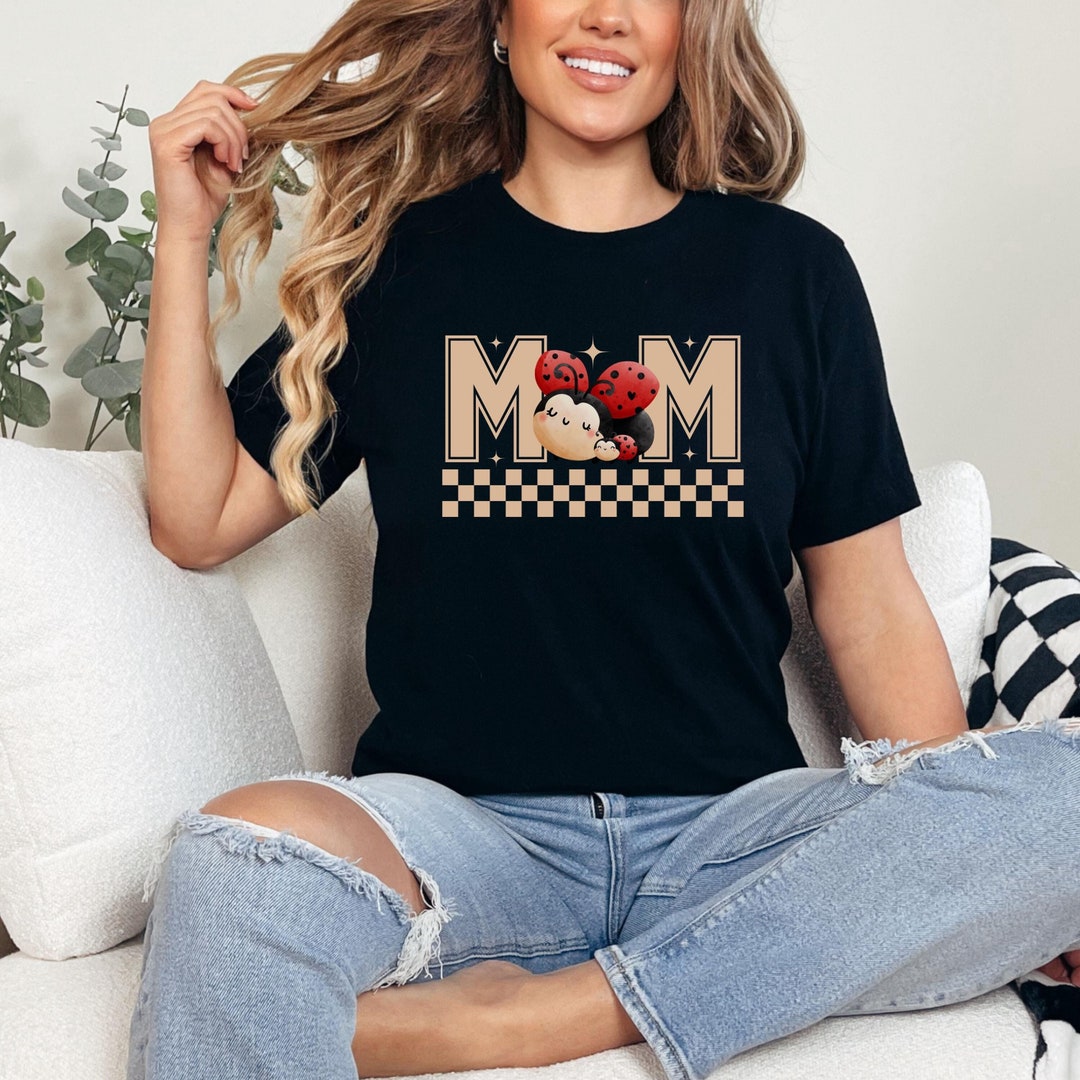 Mom Ladybug T-shirt, Retro Vintage Aesthetic First Time New Mom Mother ...