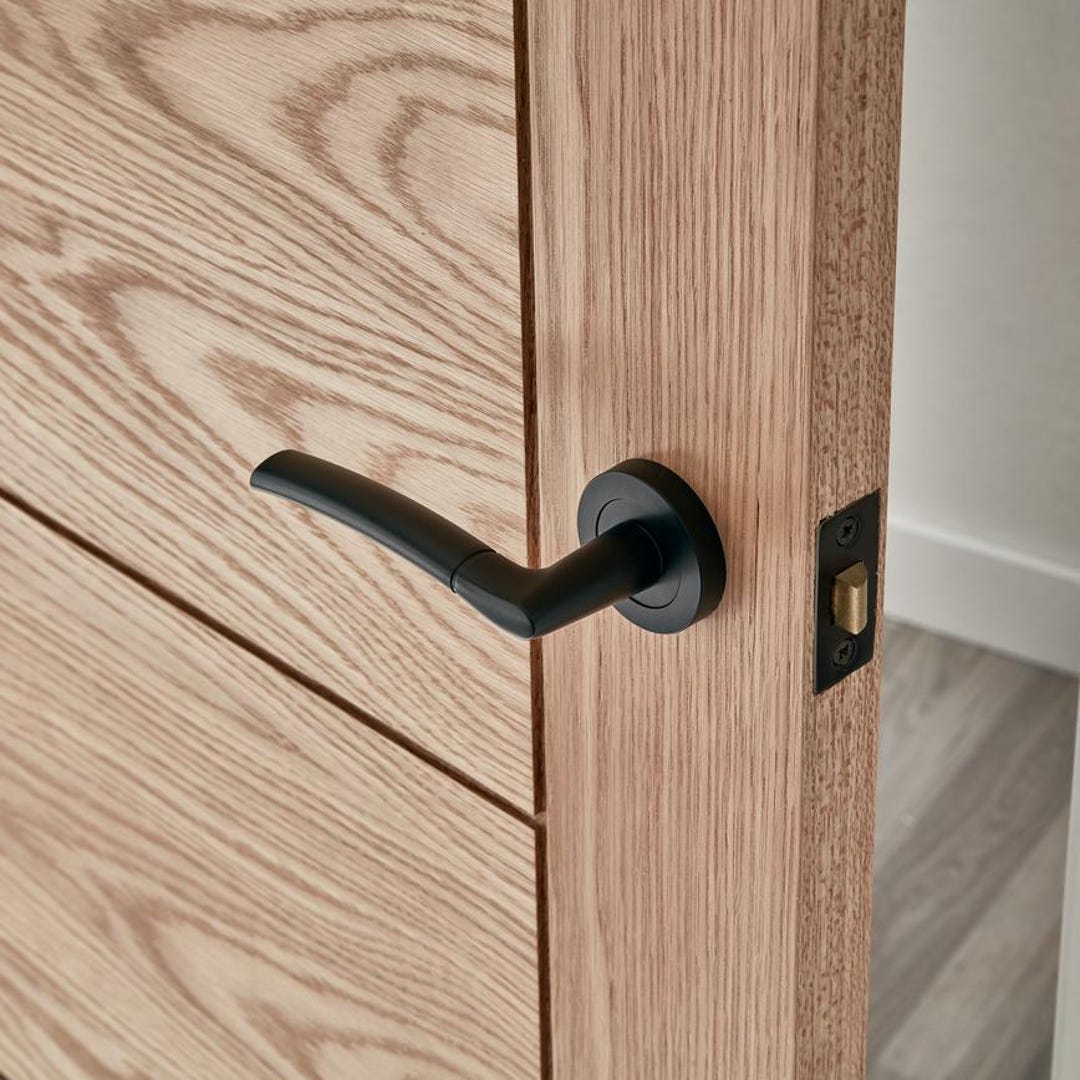 Howdens Newington Matt Black Lever on Rose Door Handle Pair - Etsy