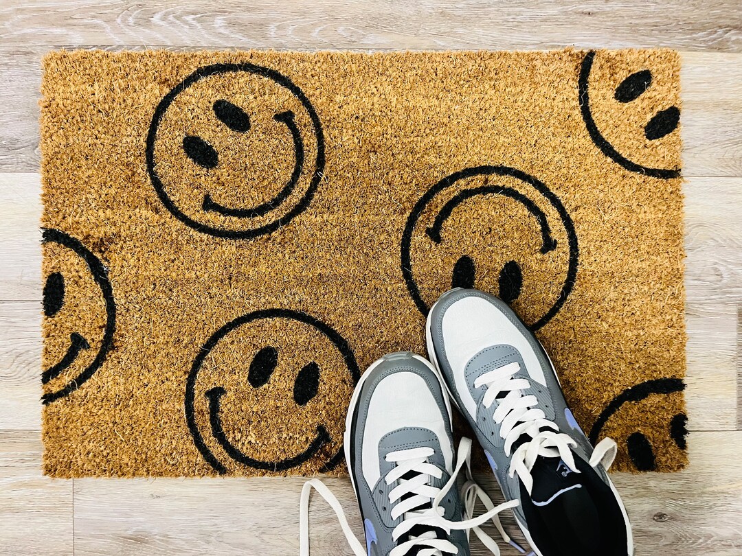 Smiley Face Doormat Housewarming Gift Home Decor Welcome Mat Unique ...