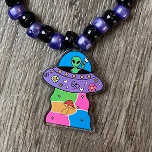 UFO Alien Kandi Bracelet, Alien Lover, UFO Inspired, Sci-fi - Etsy