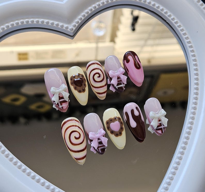Neapolitan Ice Cream Inspired Press Ons - Etsy