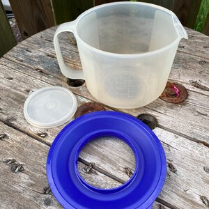 Vintage Tupperware 2 Qt/8 Cup Mix N Stor Measuring Container With Dark ...