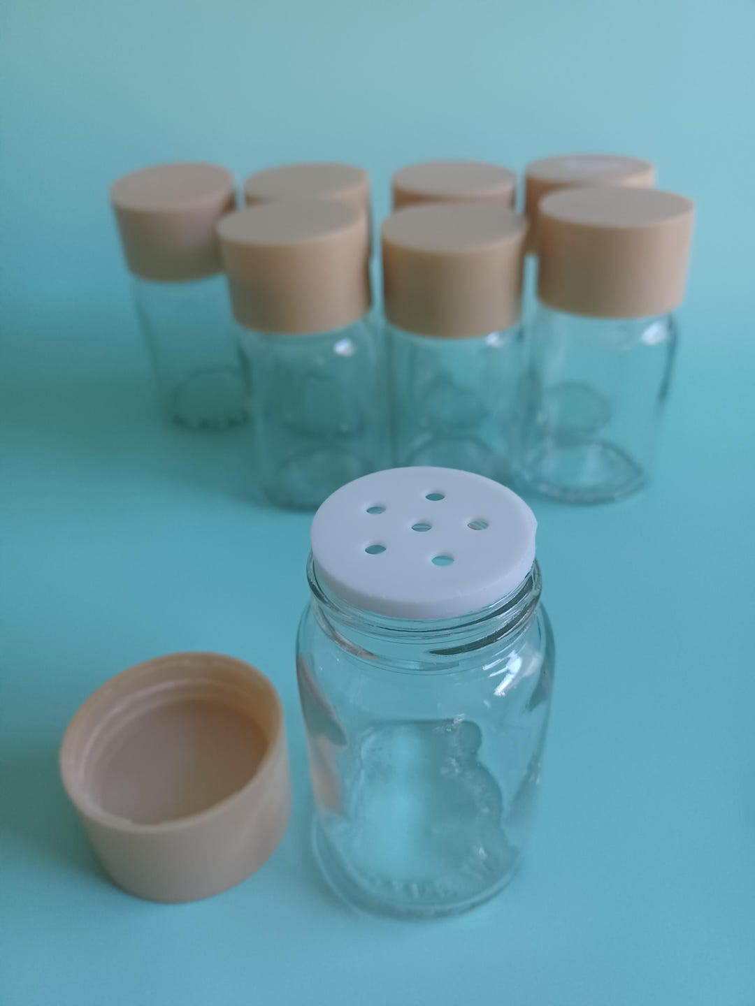 Vintage Set of 8 Glass Jars With Tan Screw-on Lids – Made in Taiwan - Etsy