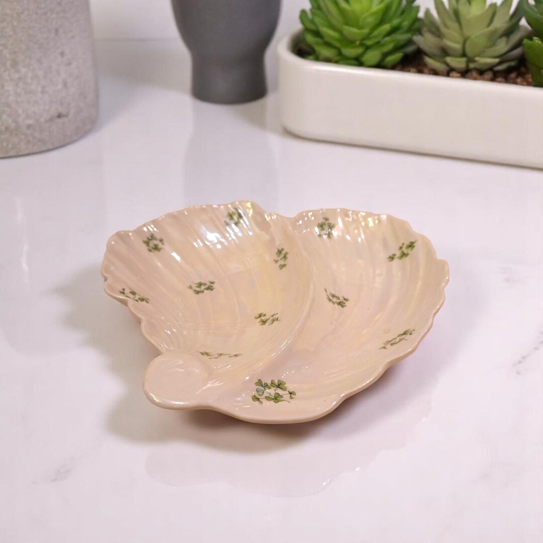 Vintage Royal Winton Shamrock Shell Dish: Iridescent Opalescent England ...