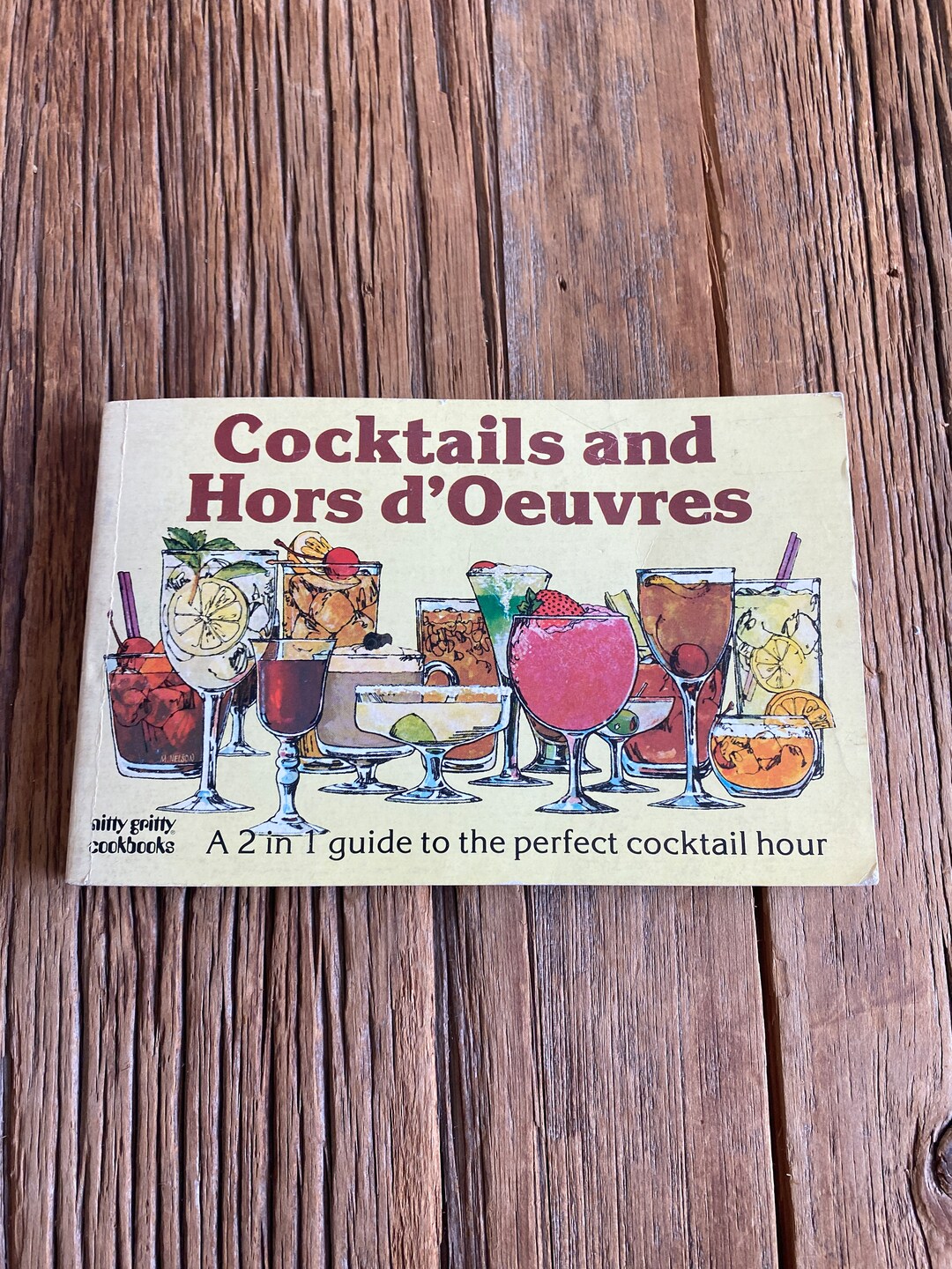 Vintage "cocktails and Hors D'oeuvres" Made by Nitty Gritty Cookbooks ...