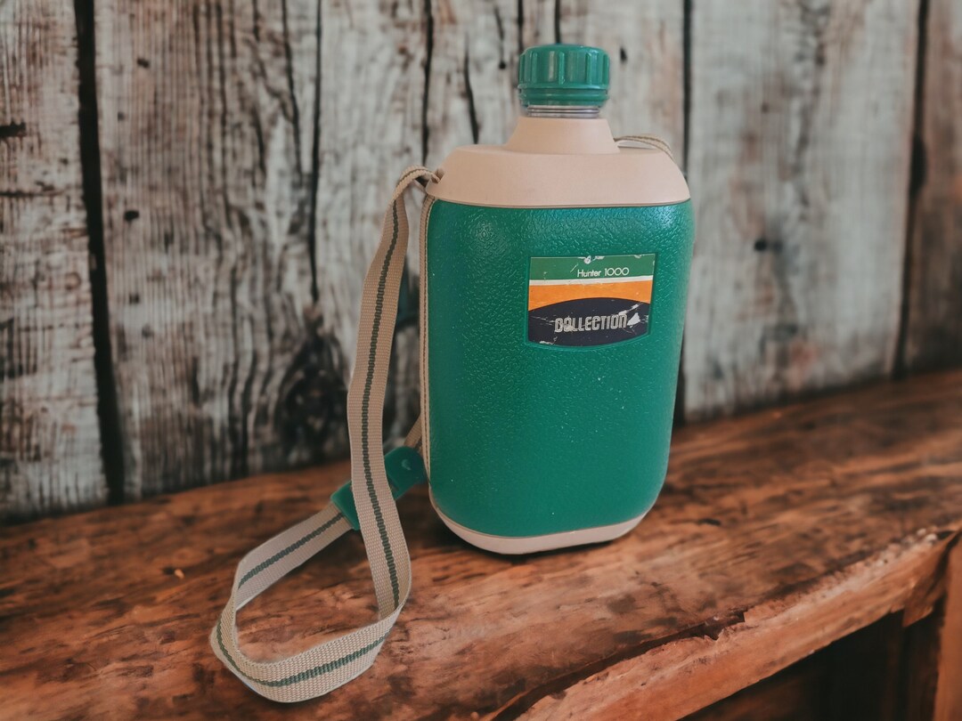 Vintage Hunter 1000 Green and Beige Water Bottle Canteen for Camping ...