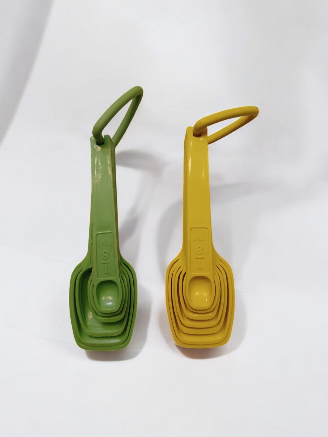 Vintage Sets of Tupperware Measuring Spoons - 2 Colours - Etsy