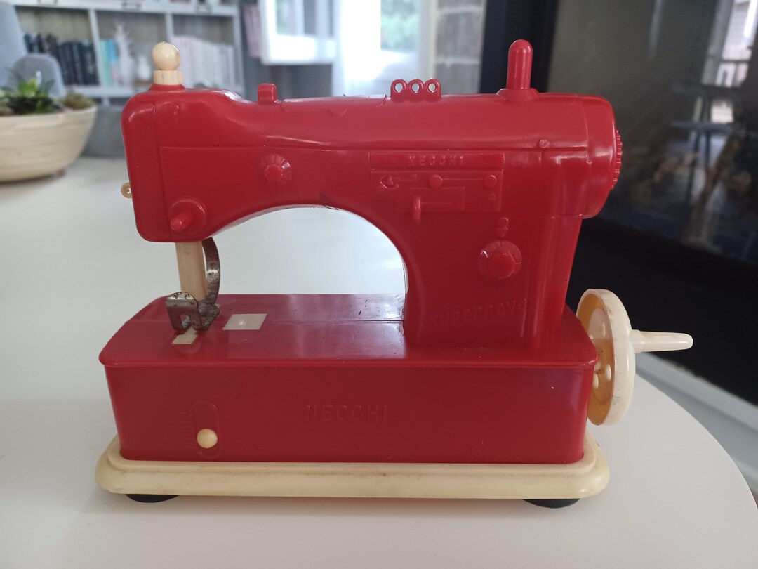 Vintage Necchi Supernova Toy Sewing Machine – 1950s Pretend Play ...