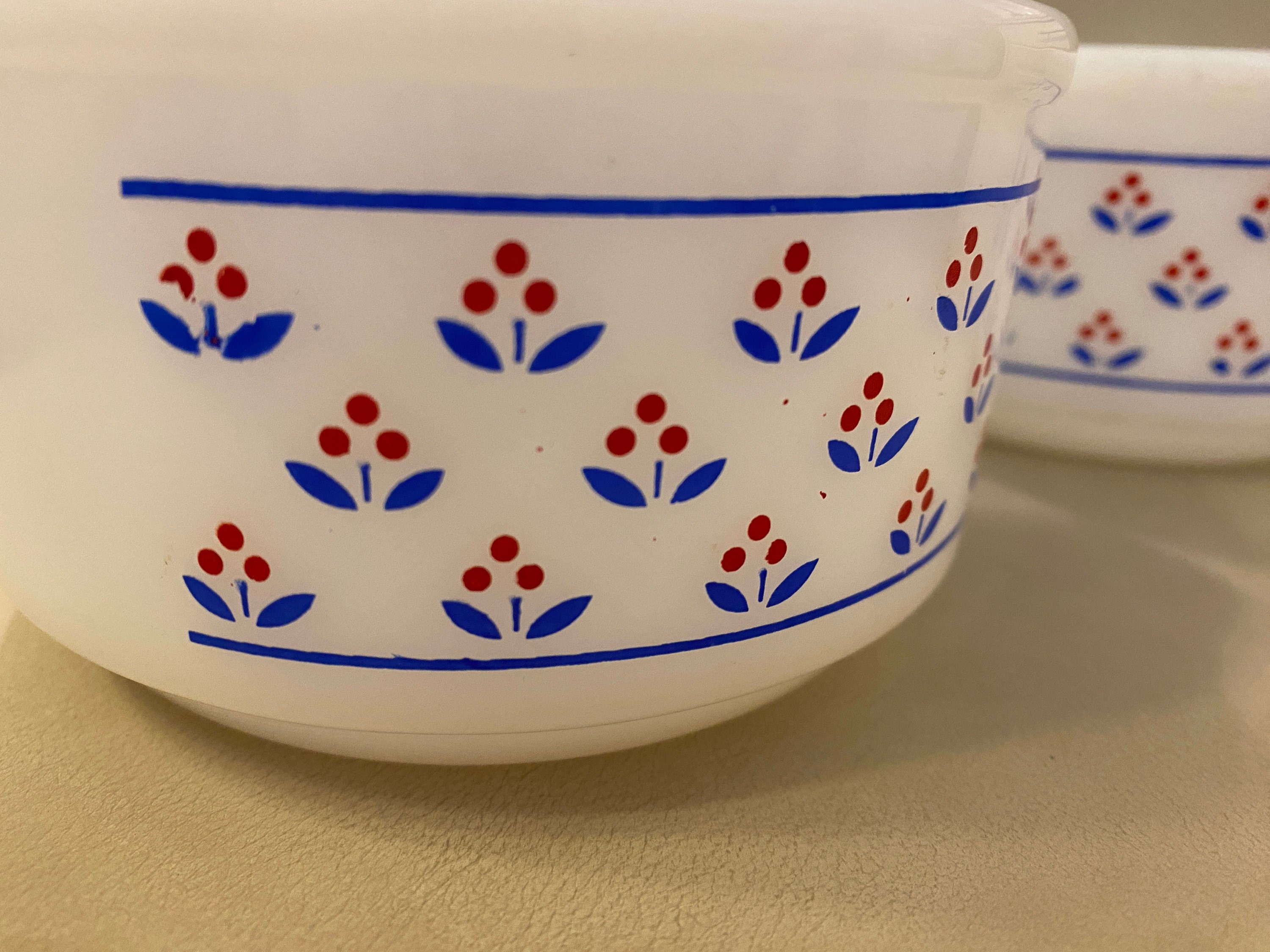 Vintage Milk Glass Pyr-o-rey Dynaware Mini Casserole Dishes - Etsy
