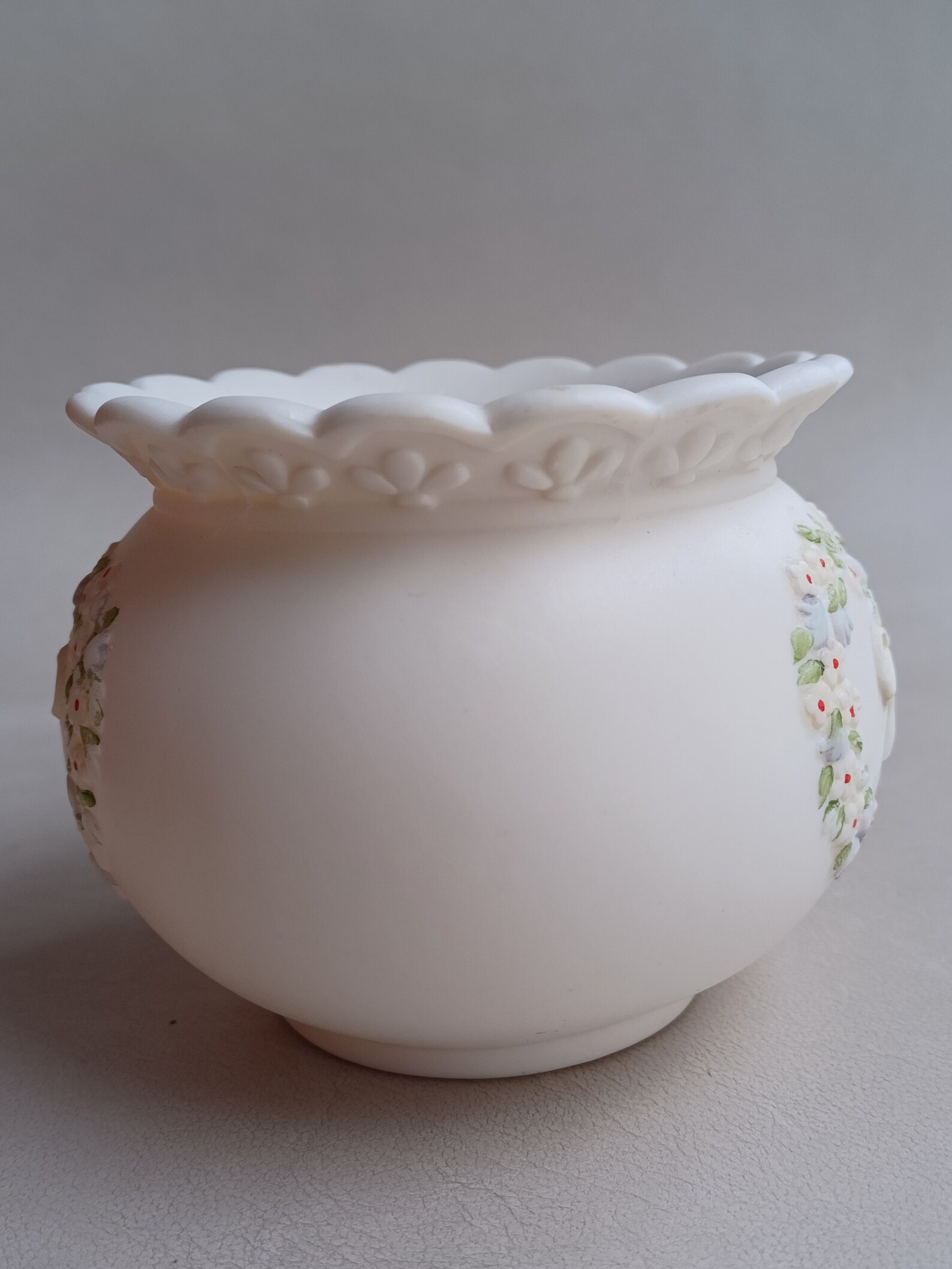 Vintage White Ceramic Cache Pot With Floral Heart Design and Bow Flower ...
